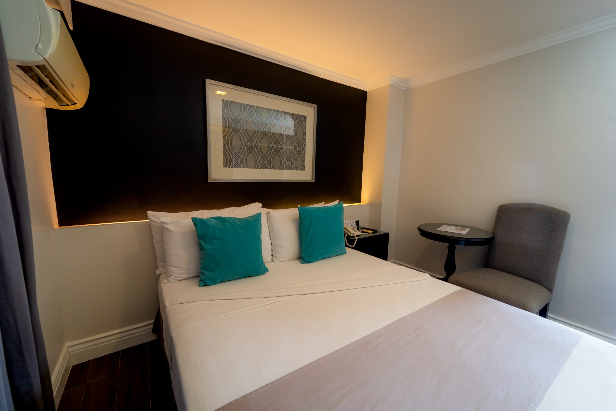 What Is A Standard Bed In A Hotel